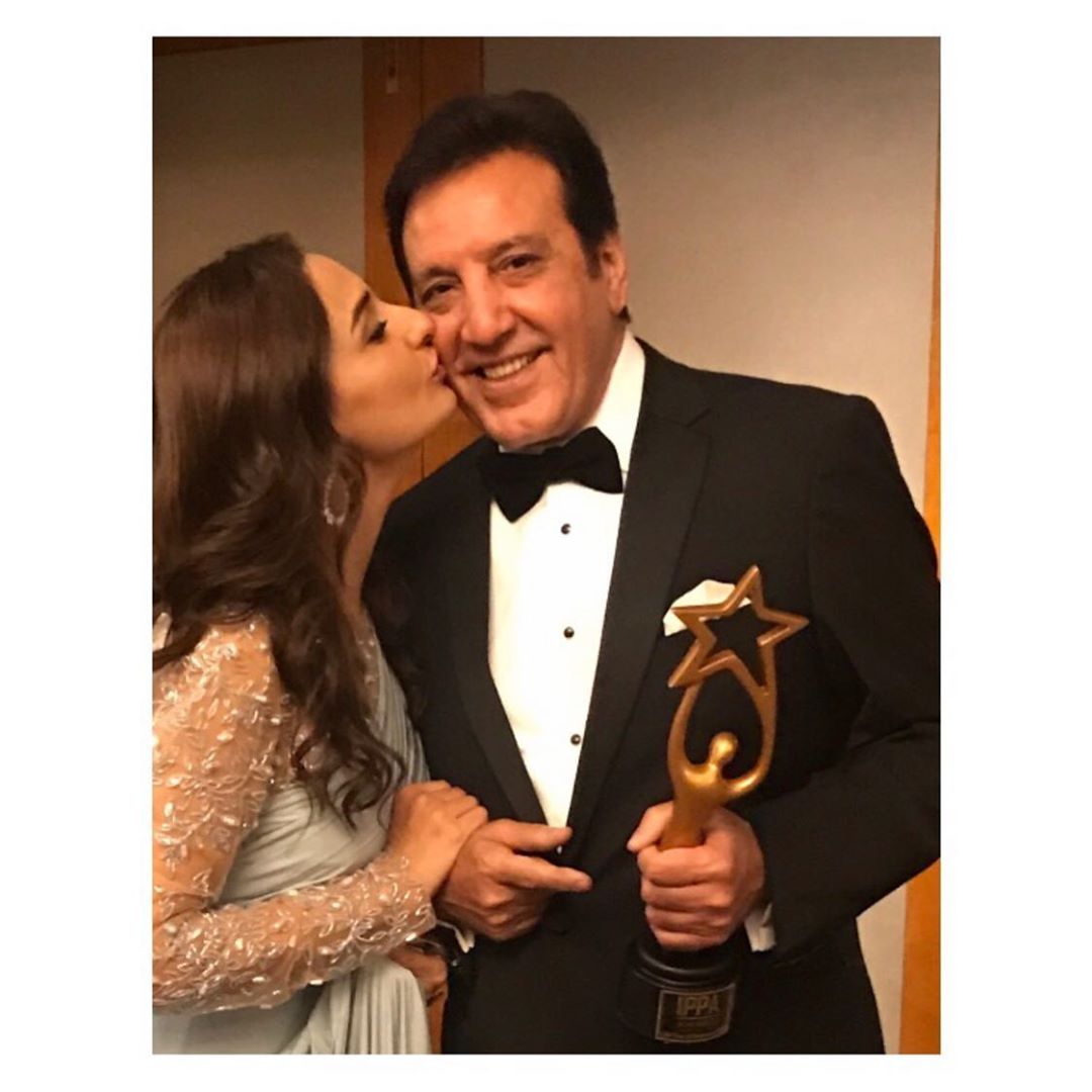 Beautiful Family Pictures Of Momal Sheikh | Reviewit.pk