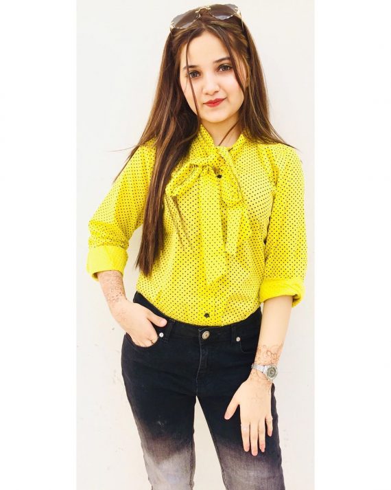 Rabeeca Khan Daughter of Actor Kashif Khan Beautiful Pictures | Reviewit.pk