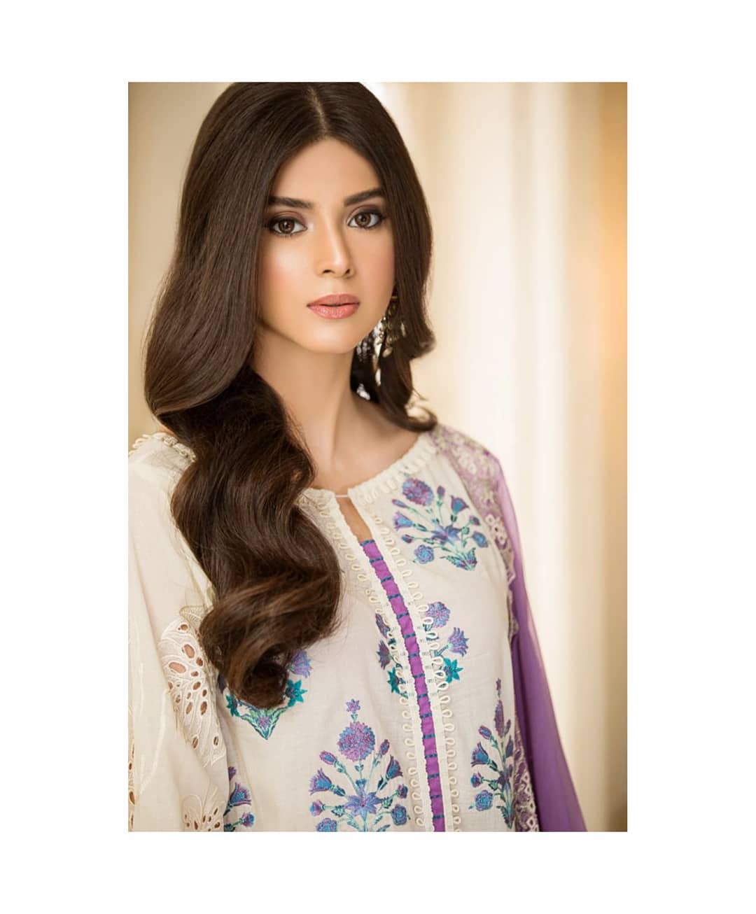 Glorious Pictures of Zainab Shabbir - Must See | Reviewit.pk