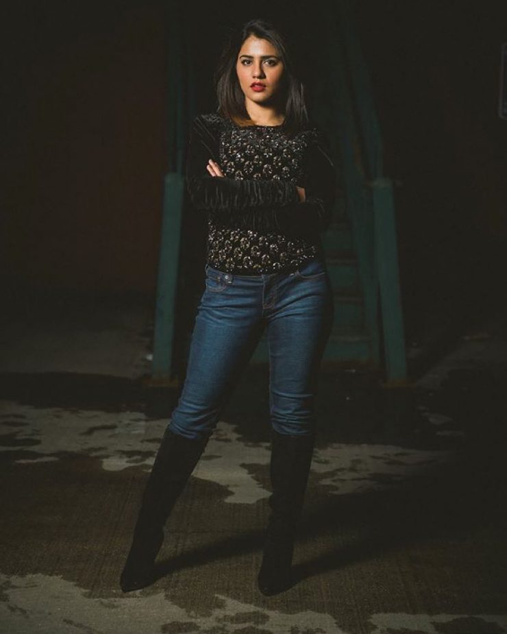 A Quick Sneak Peek into The Life Of Quratulain Baloch | Reviewit.pk