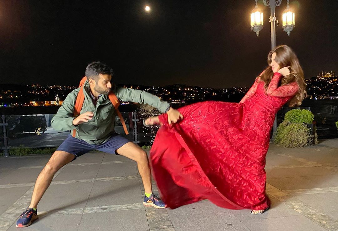 Adnan Malik Shared Memorable Clicks With Mahira Khan | Reviewit.pk
