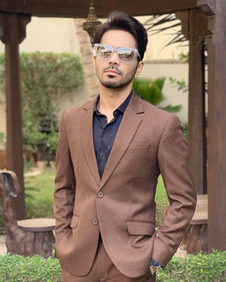 Who Is Ayaz Samoo - Biography And Latest Pictures | Reviewit.pk