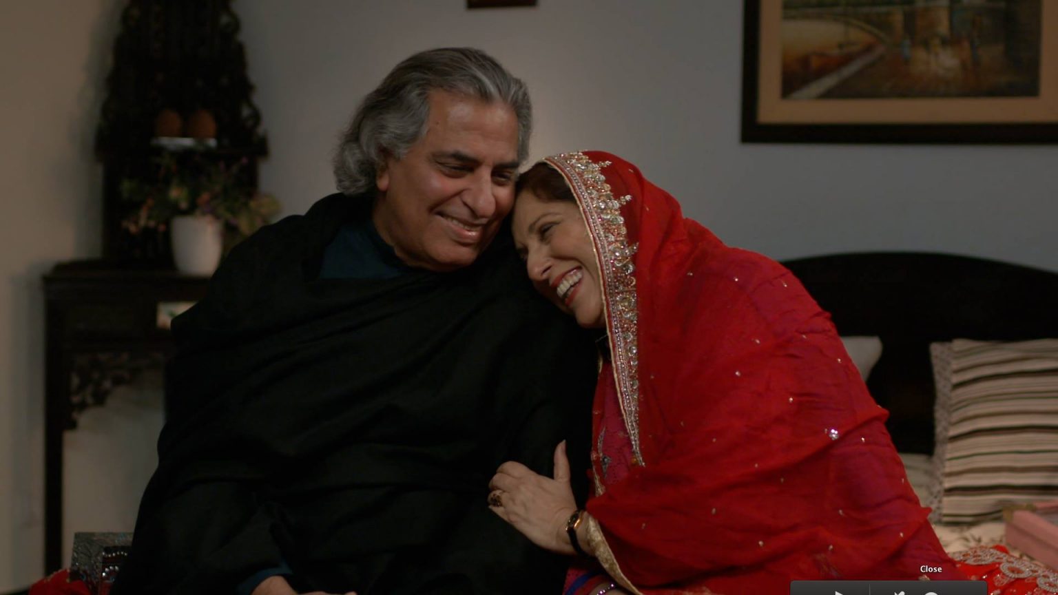 Family Photos Of Samina Peerzada That Are Love | Reviewit.pk