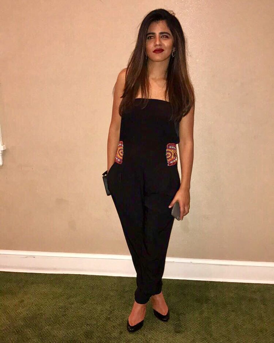 A Quick Sneak Peek into The Life Of Quratulain Baloch | Reviewit.pk