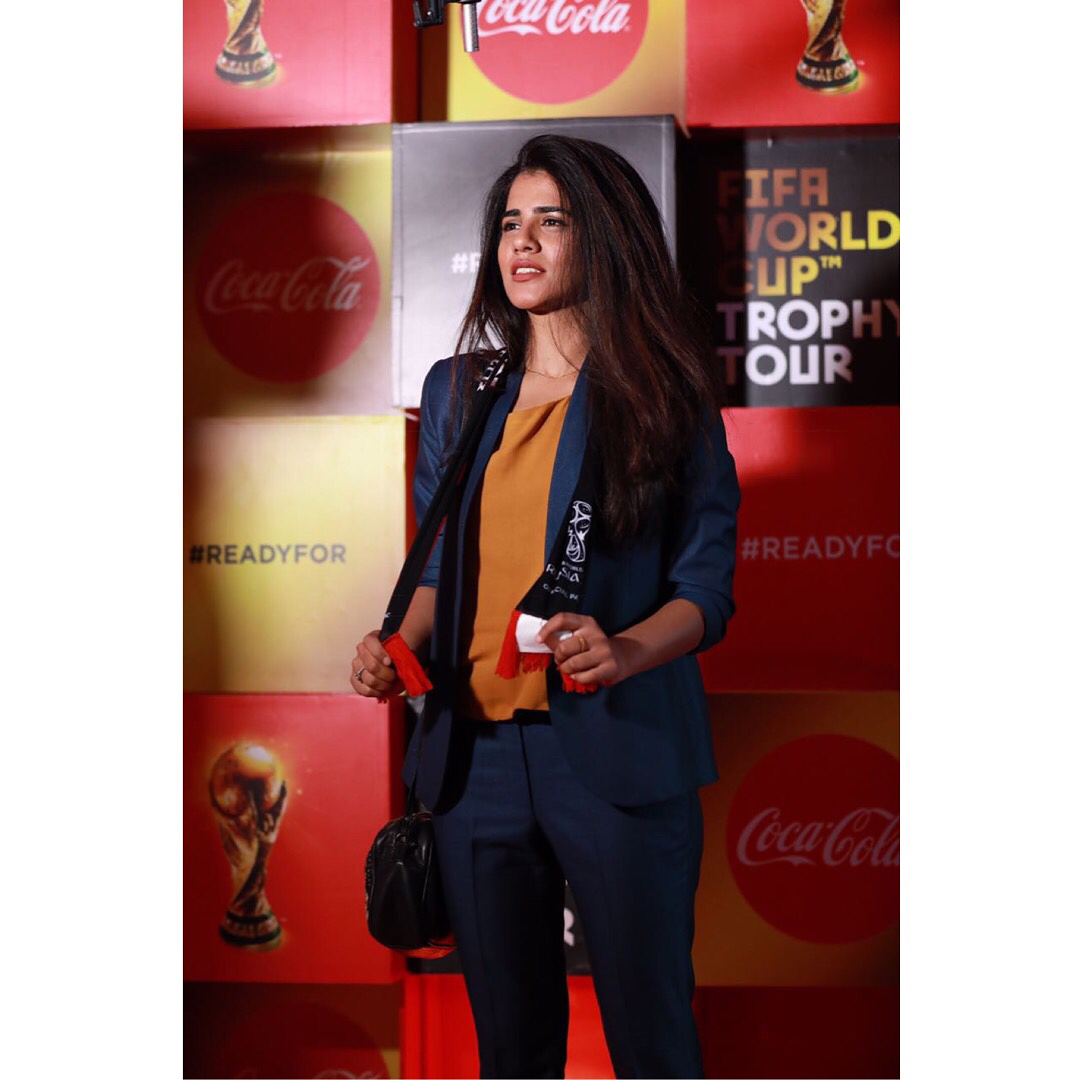 A Quick Sneak Peek into The Life Of Quratulain Baloch | Reviewit.pk