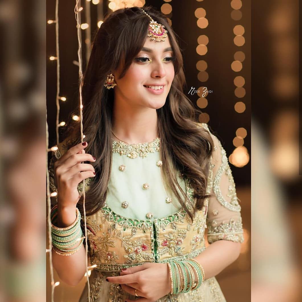 Iqra Aziz Stuns In Her Latest Shoot For Faiza Saqlain | Reviewit.pk
