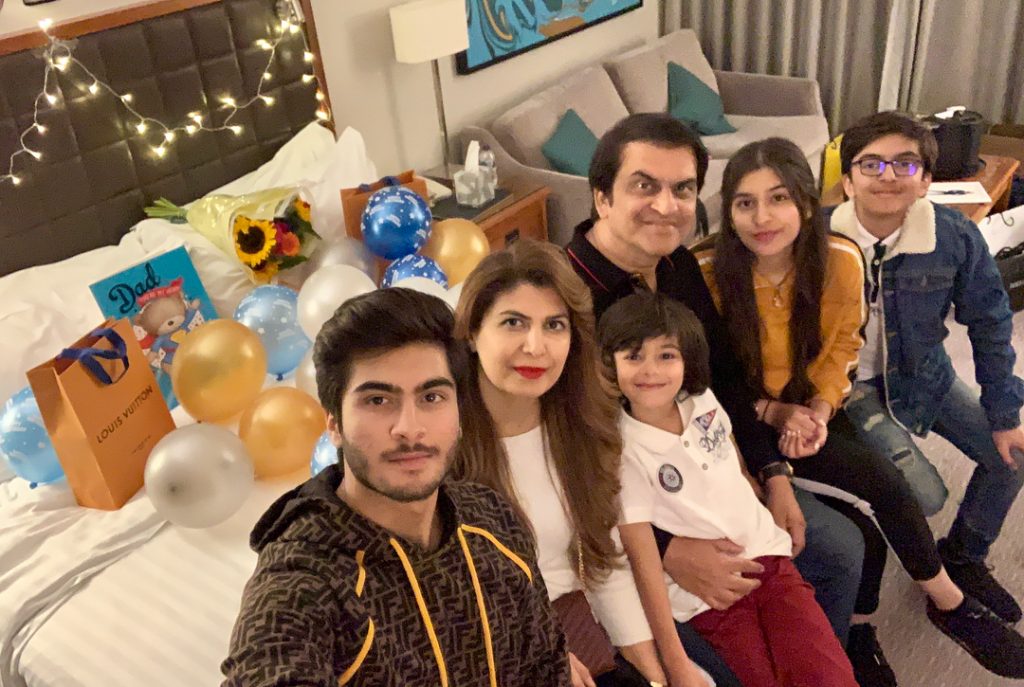 Famous Drama Producer Abdullah Kadwani with his Family | Reviewit.pk