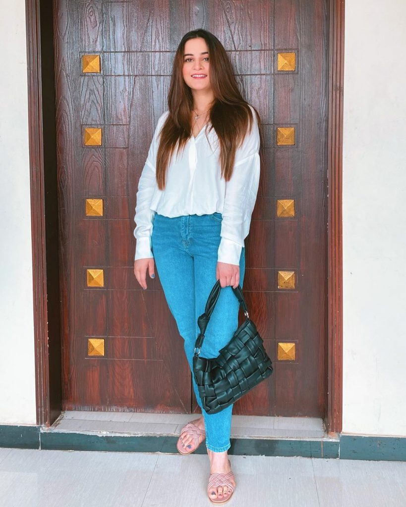 Beautiful Clicks of Gorgeous Aiman Khan from her Instagram | Reviewit.pk