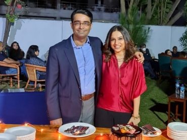 Anchor Maria Memon Celebrated 37th Birthday With Husband | Reviewit.pk