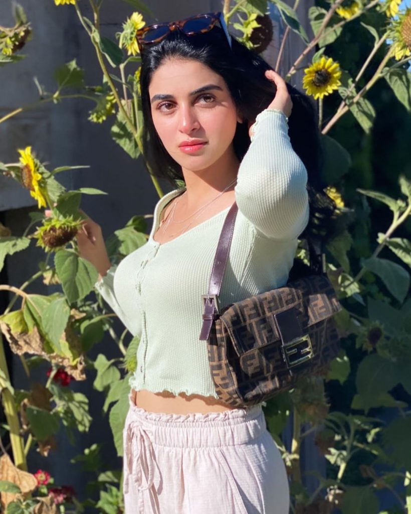 Actress Anmol Baloch Latest Beautiful Clicks | Reviewit.pk