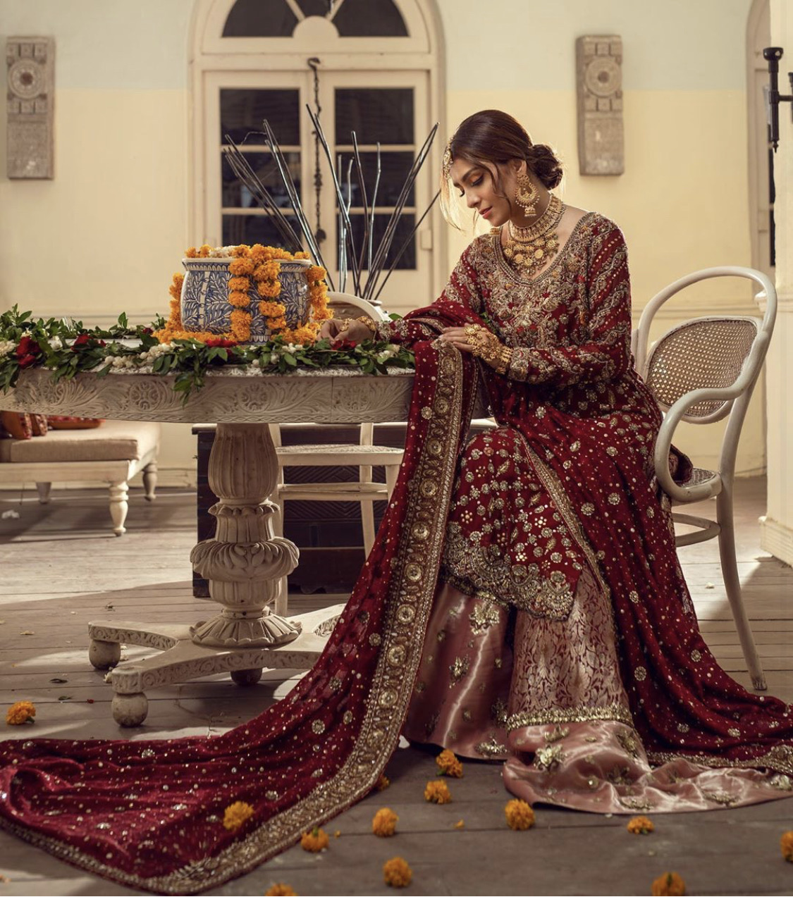Stunning Bridal Photoshoot Of Ayeza Khan | Reviewit.pk