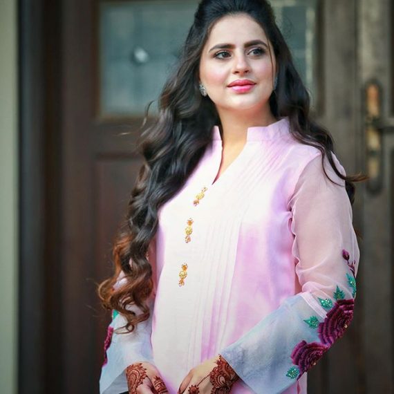 Fatima Effendi Gives Befitting Answer To Body Shamers | Reviewit.pk