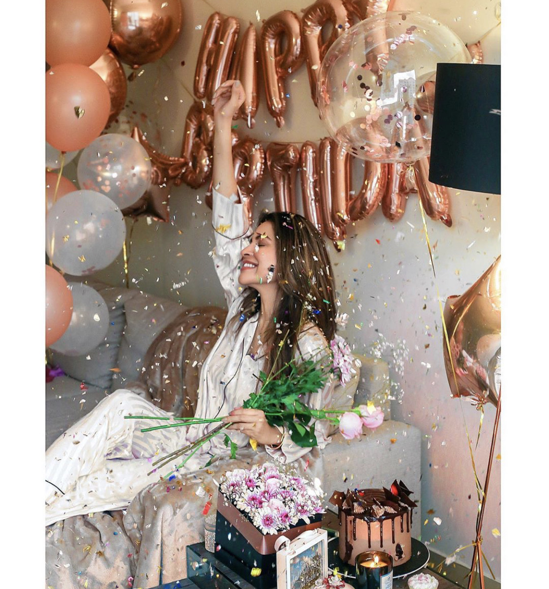 Famous Model Fouzia Aman Celebrating Her Bithhday-Pictures | Reviewit.pk