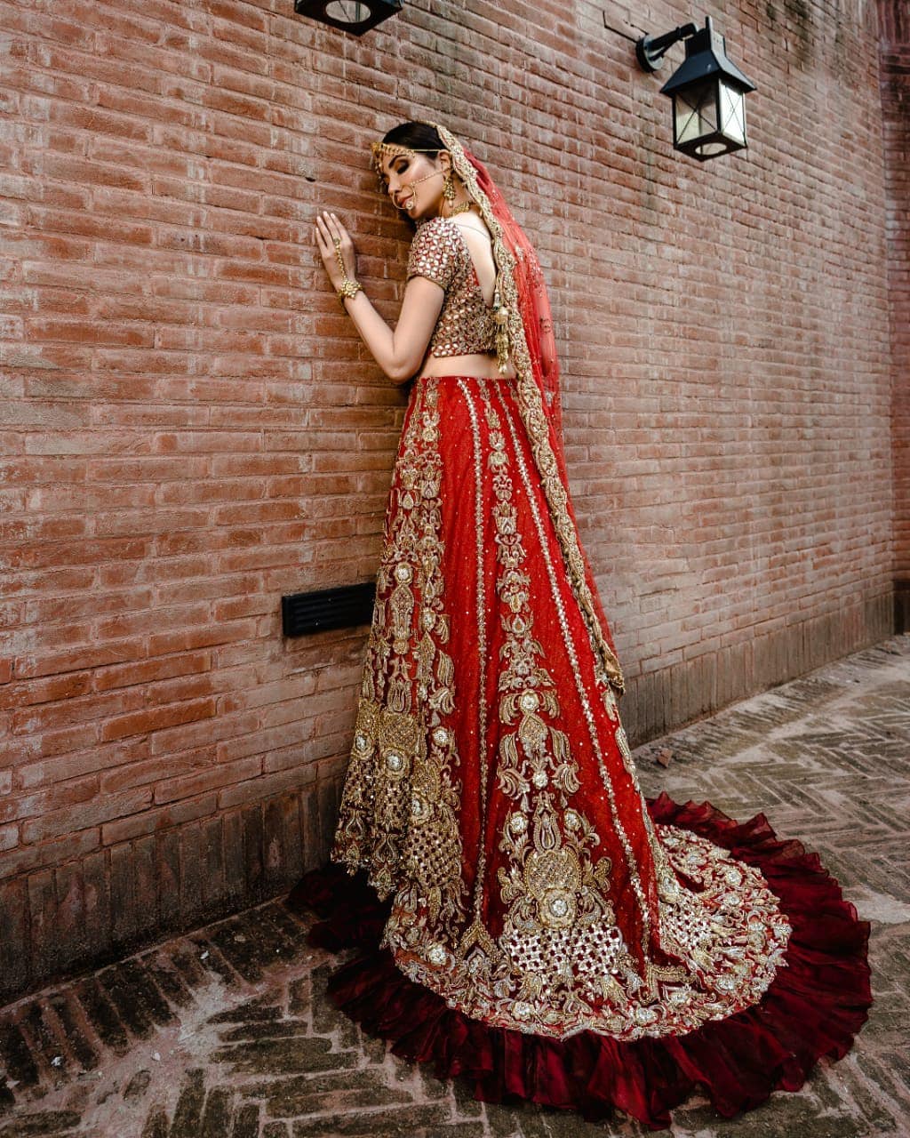 Sabeeka Imam Looks Undeniably Gorgeous In Bridal Dresses By Mahreen Gul ...