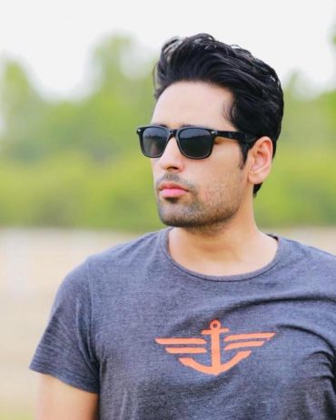 Salman Saeed's First Impression On His Wife | Reviewit.pk