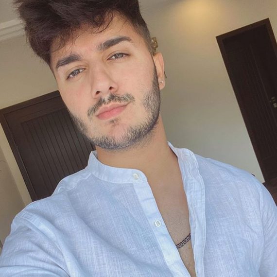 Shahveer Jafry Disclosed The Reason Of Moving To Pakistan | Reviewit.pk