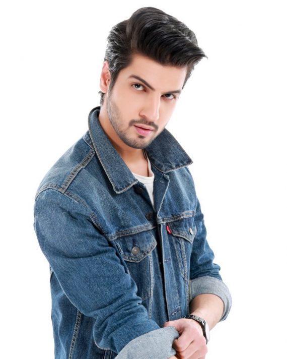 Abdullah Qureshi Welcomes His First Child In The World | Reviewit.pk