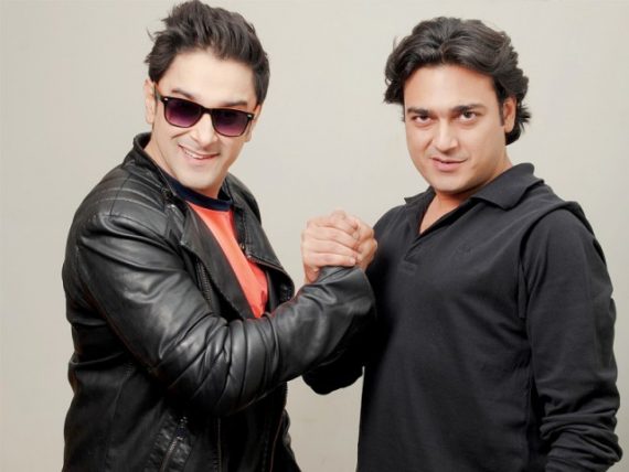 Video Clip Of Azfar Ali's First Television Appearance | Reviewit.pk