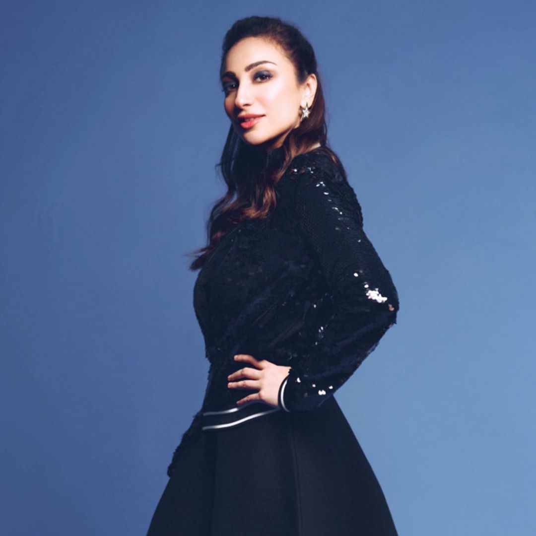 Unseen Pictures of Anoushey Ashraf while her Travels Across the Globe ...