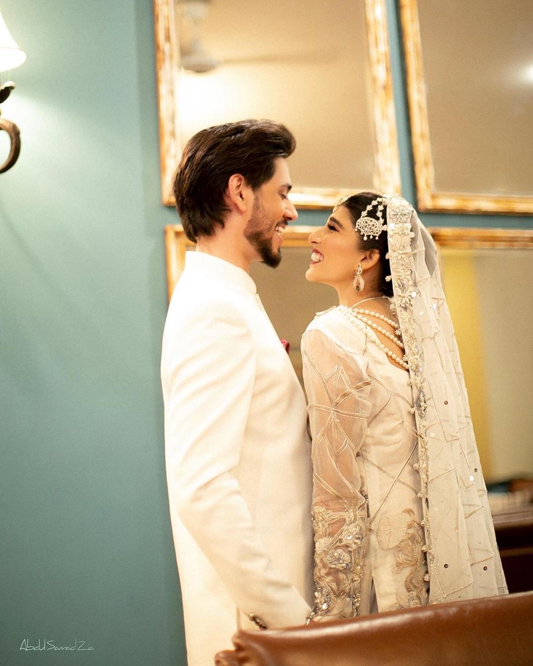 Ahmed Godil And His Wife Meets Sanam Baloch | Reviewit.pk Ahmed Godil And His Wife Meets Sanam Baloch | Reviewit.pk