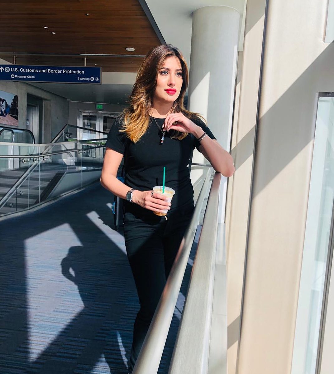 Bold Photos of Mehwish Hayat are All Over the Internet | Reviewit.pk