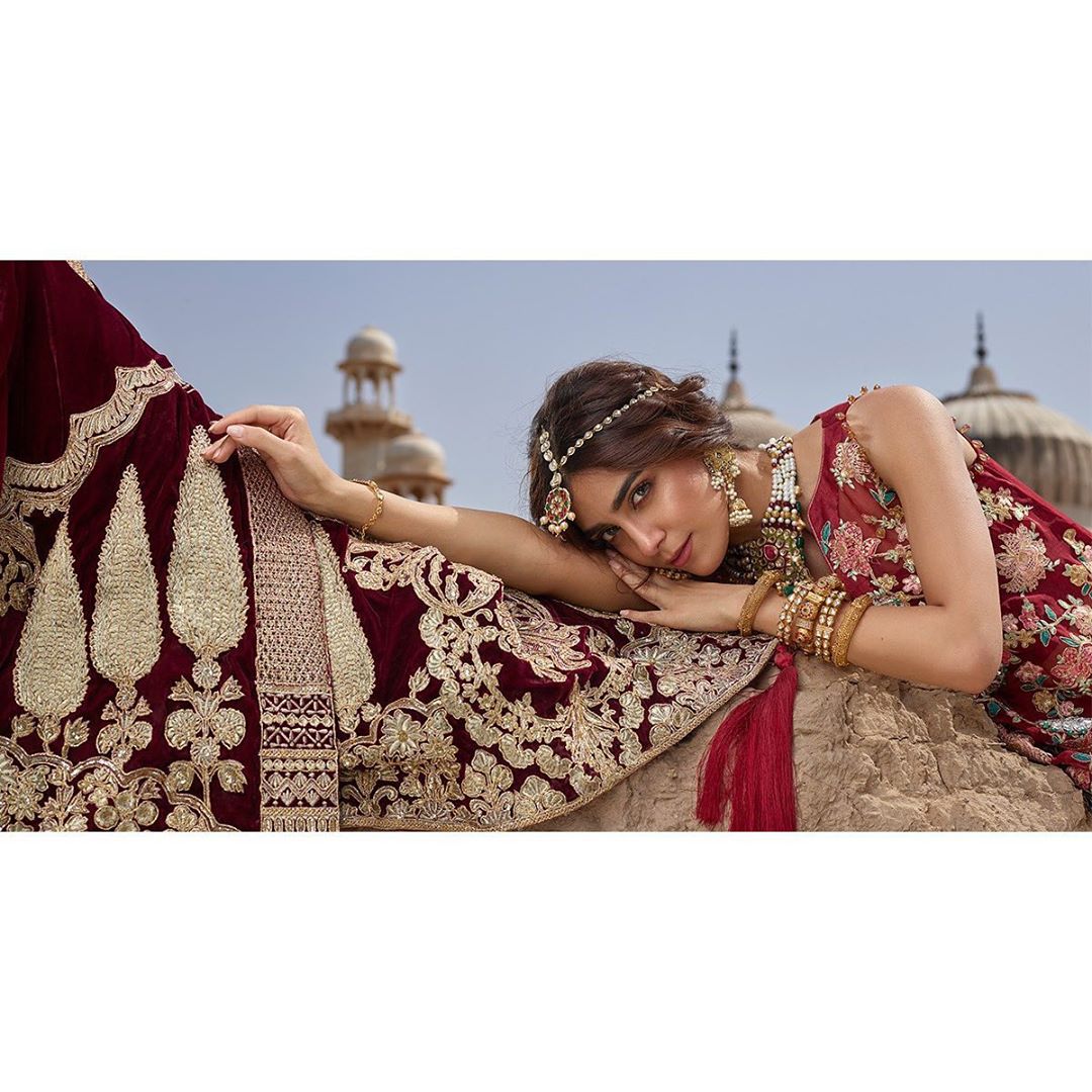 Best Festive Outfits of Maya Ali That Are Must to Check | Reviewit.pk