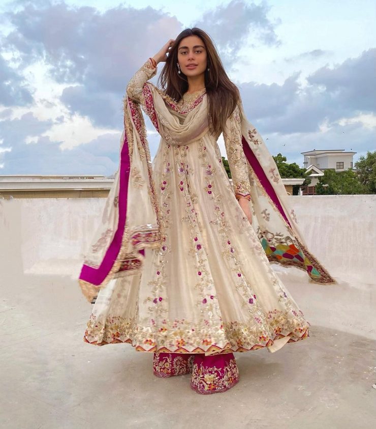 10 Most Popular Pakistani Models of 2020 | Reviewit.pk