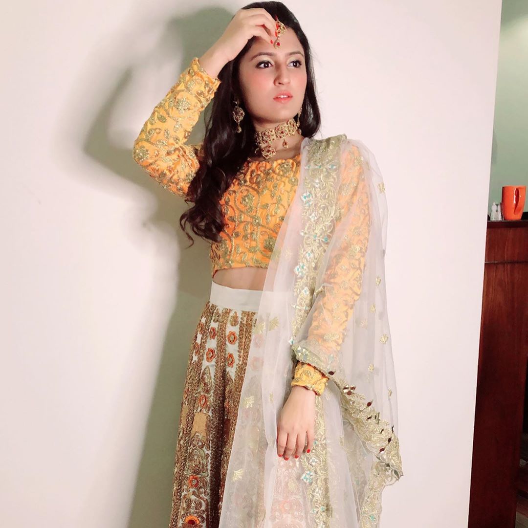 Unseen and Latest Pictures Of Natasha Hussain With Her Beautiful ...