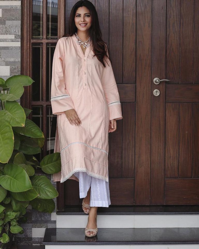 10 Most Popular Pakistani Models of 2020 | Reviewit.pk