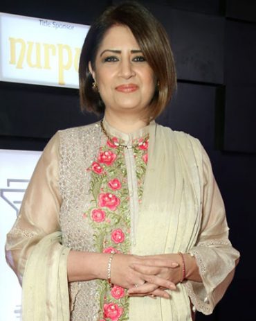 20 Latest Pictures Of The Veteran Actor Atiqa Odho | Reviewit.pk