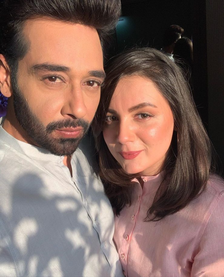 Actor Ijaz Aslam Celebrating Birthday with his Close Friends | Reviewit.pk