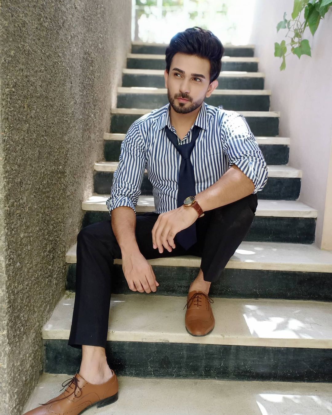 Ali Ansari's Journey From RJ To An Actor | Reviewit.pk