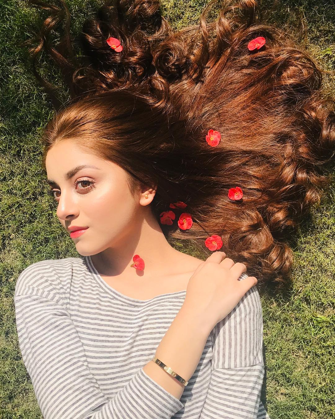 Alizeh Shah's Pictures Before And After Plastic Surgery | Reviewit.pk