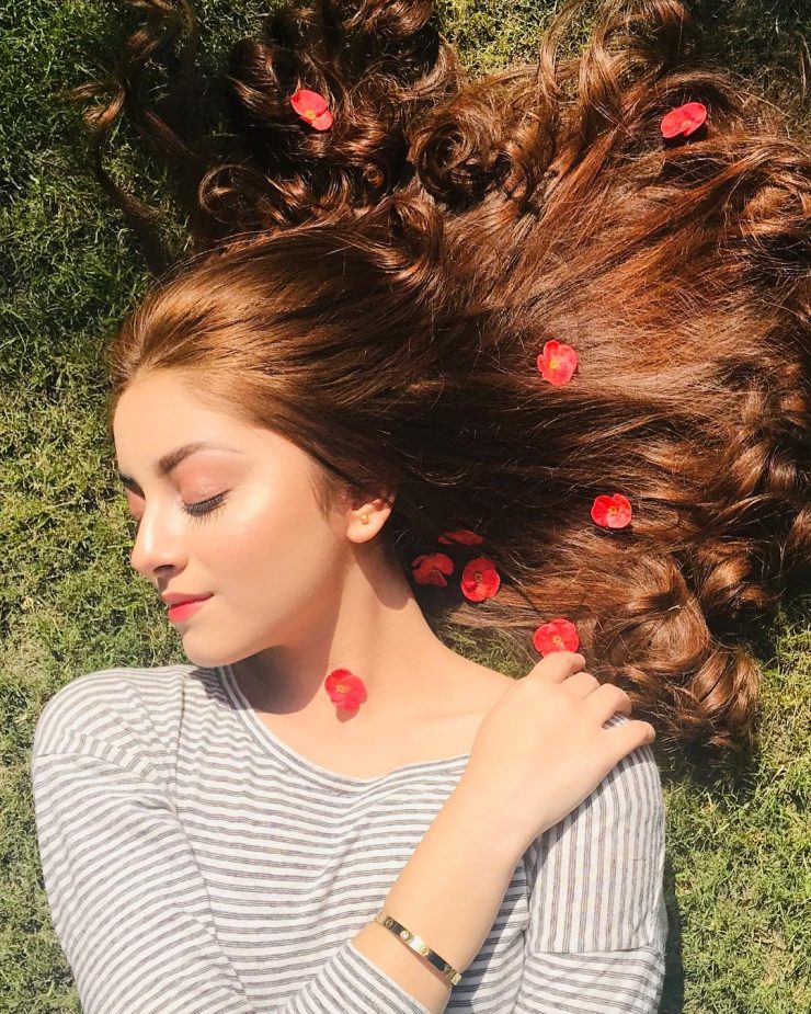 Alizeh Shah's Pictures Before And After Plastic Surgery | Reviewit.pk