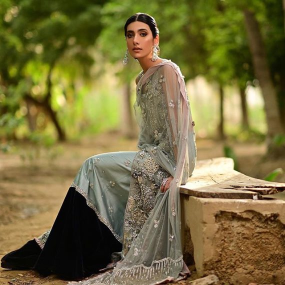 Eman Suleman Looks Gorgeous In Latest Shoot | Reviewit.pk