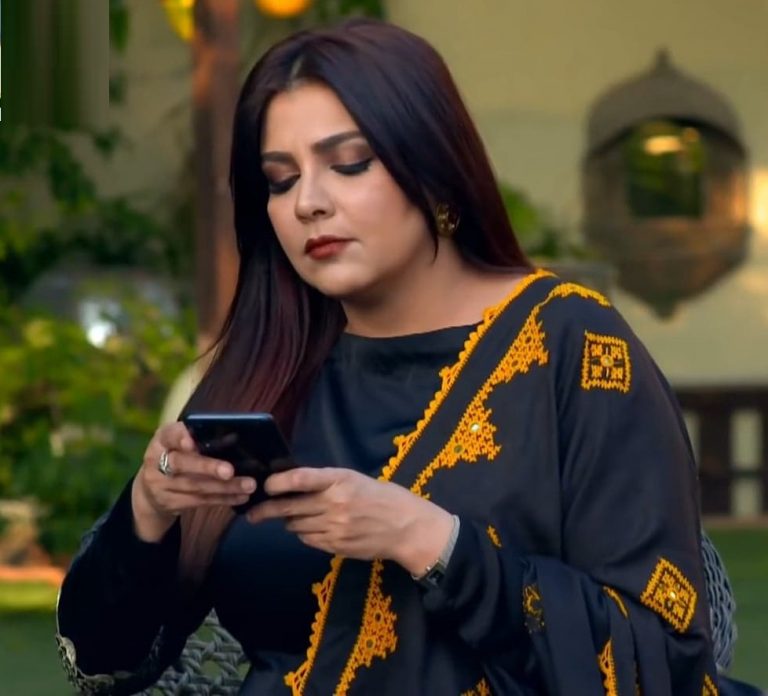 Beautiful Dresses of Faiza Hassan From Drama Serial Nand | Reviewit.pk