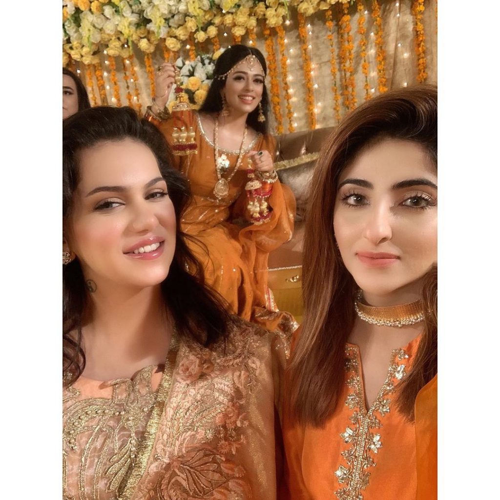 Actress Fatima Sohail at the Wedding of her Friend | Reviewit.pk