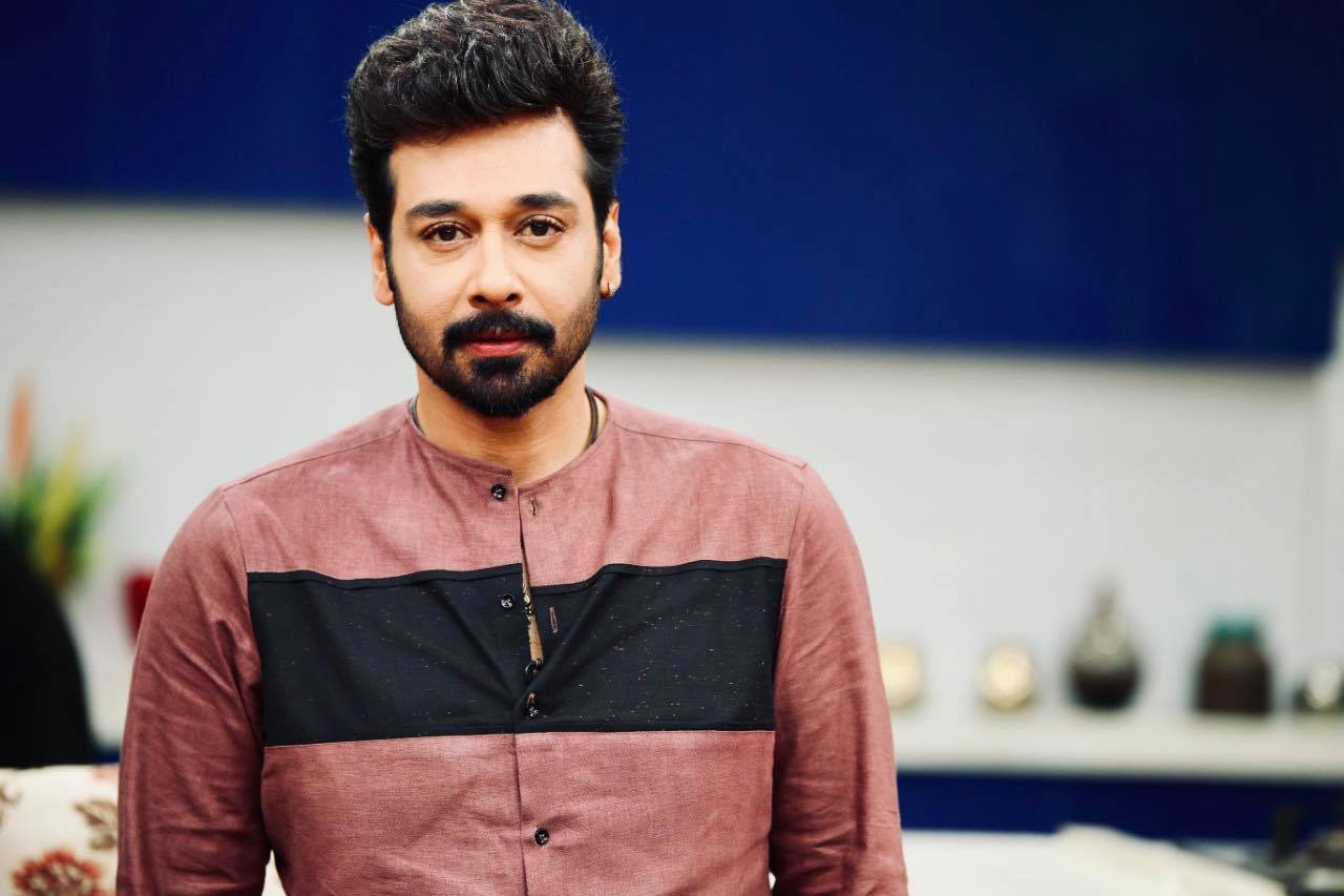 Faysal Qureshi Thinks Humayun Saeed Deserves Award More Than Imran ...