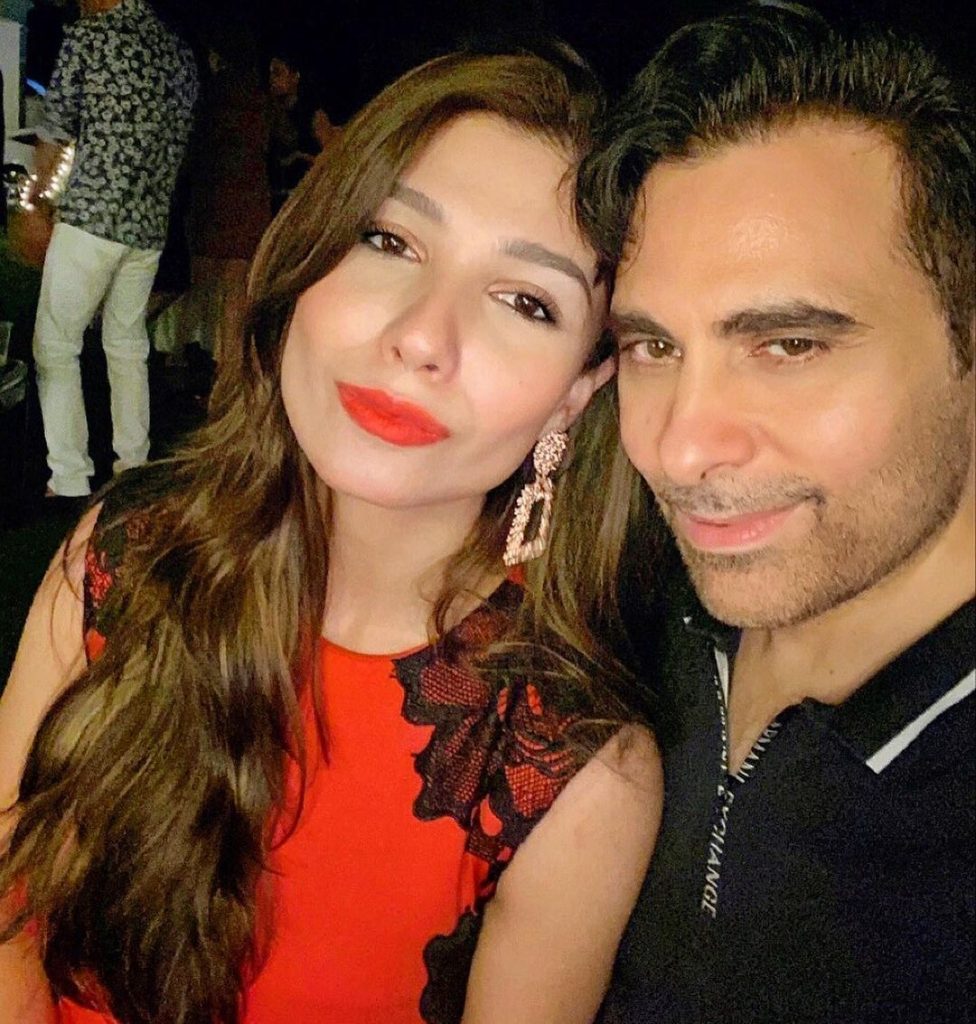 Singer Haroon Rashid Beautiful Clicks with his Wife Farwa | Reviewit.pk