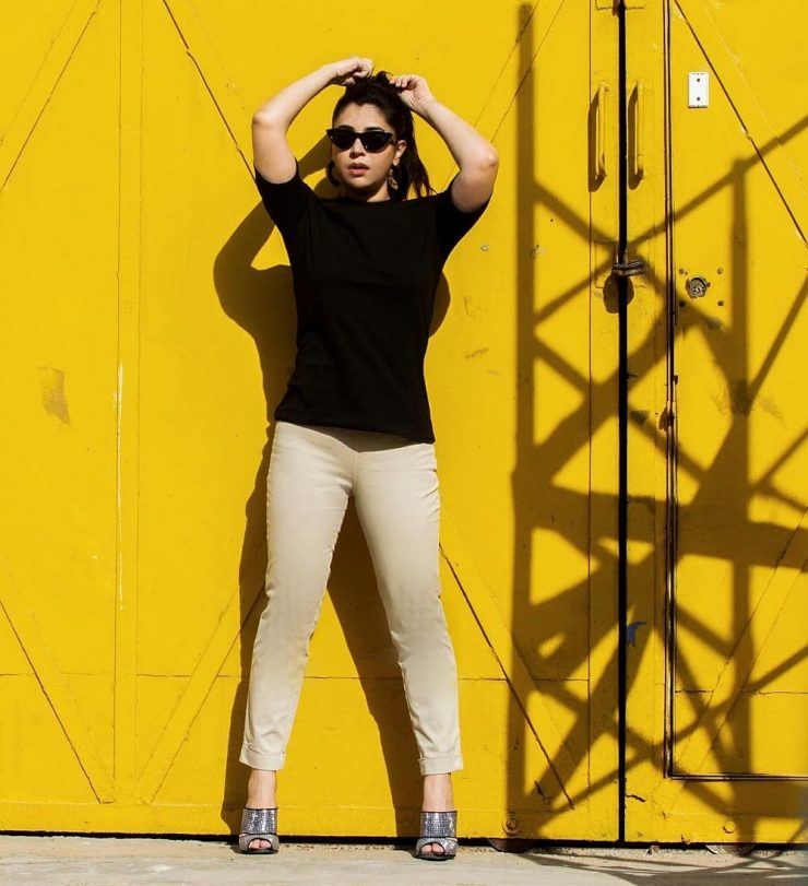 Singer Komal Rizvi Latest Beautiful Photos from USA | Reviewit.pk