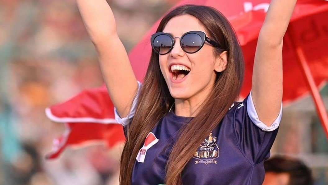 Exclusive Collection of Maya Ali Photos with Sunglasses | Reviewit.pk