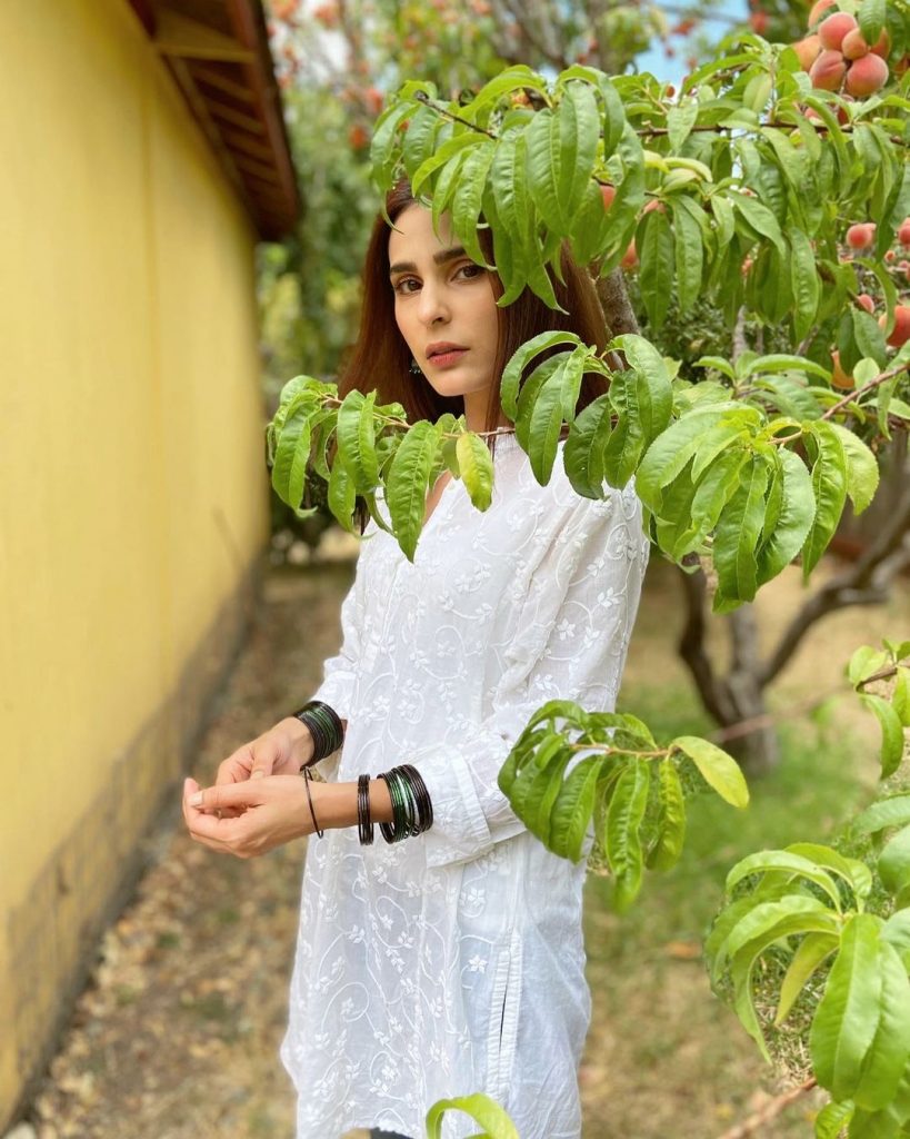 Sadia Ghaffar with Her Husband Hassan Hayat - Latest Pictures | Reviewit.pk