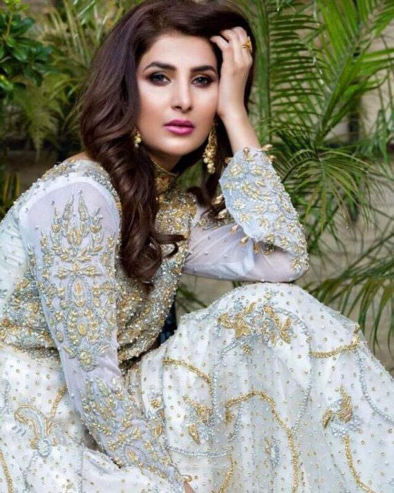 Areeba Habib Opens About Her Career Life And Her Character In Jalan ...