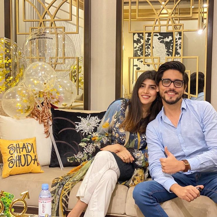Ahmed Godil With His Wife On The Set Of Good Morning Pakistan | Reviewit.pk