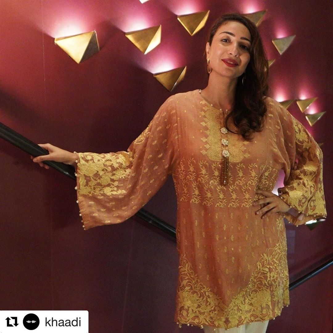 Latest Pictures of Anoushey Ashraf | Reviewit.pk