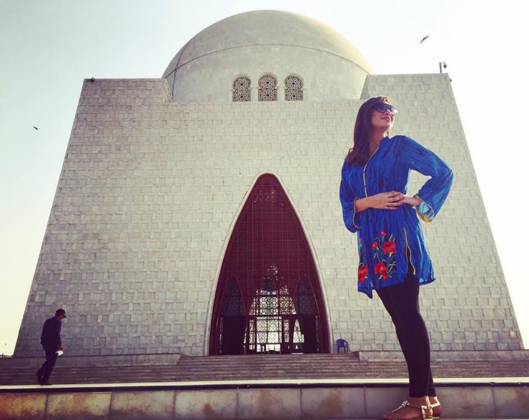 Latest Pictures of Anoushey Ashraf | Reviewit.pk