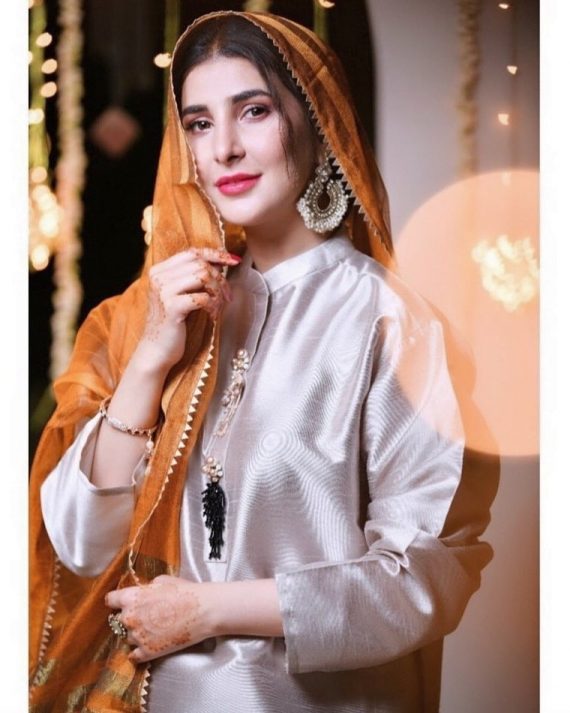 Areeba Habib Opens About Her Career Life And Her Character In Jalan ...