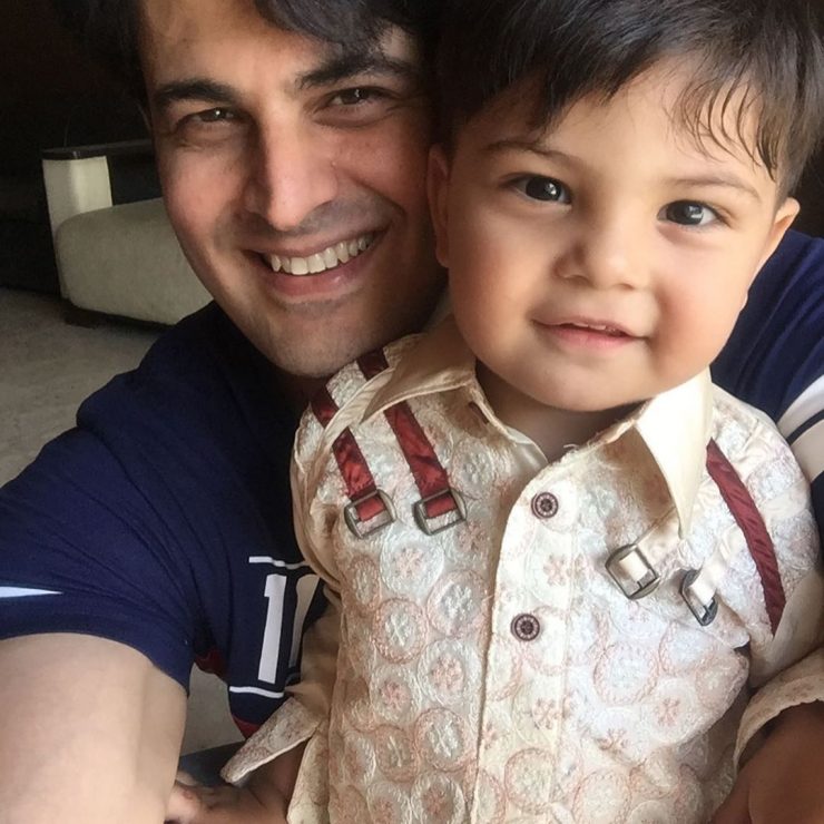 Unseen Family Photos of Lollywood Actor Babrak Shah | Reviewit.pk
