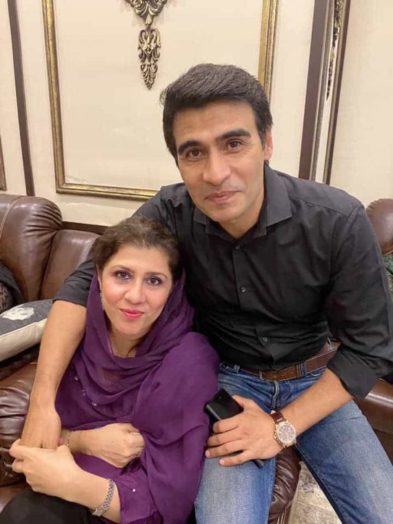 Beautiful Pictures Of Farhan Ally Agha And His Family | Reviewit.pk