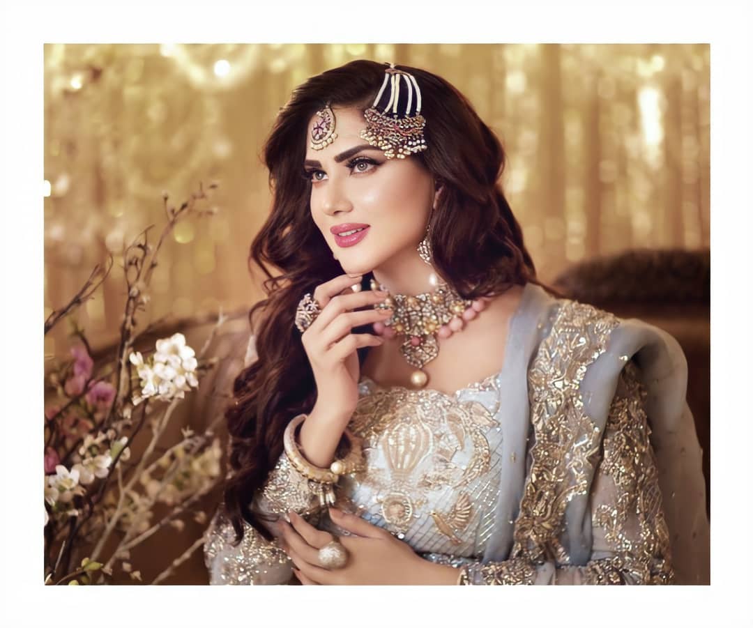 Fiza Ali Chosen As A Model For The Latest Shoot Of Hadiqa Kiani Salon ...